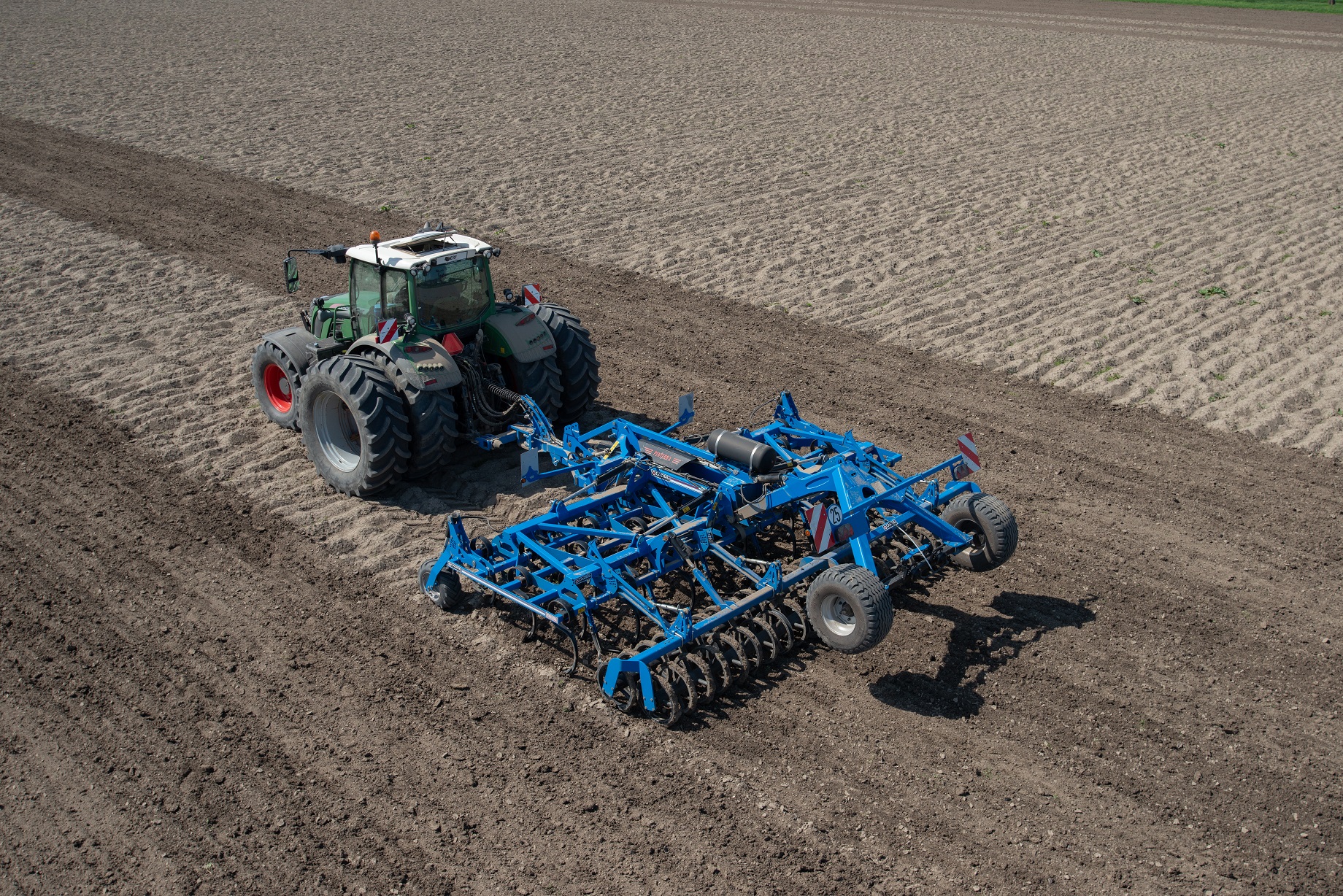 Zaaibedbereiding | PENTERRA Multi-Cultivator - Carre