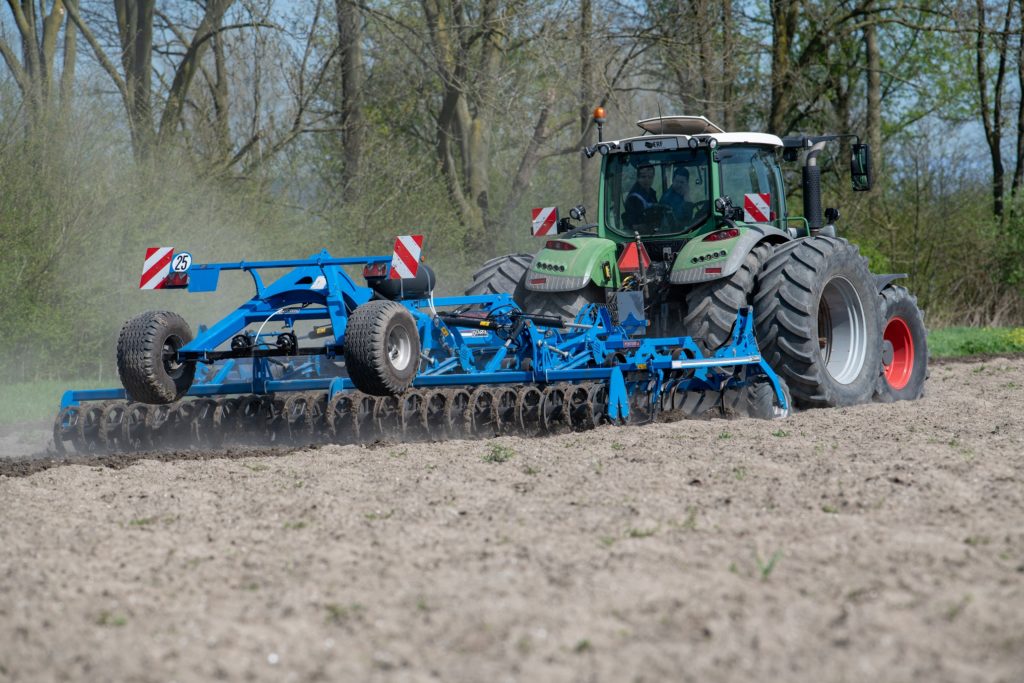 Zaaibedbereiding | PENTERRA Multi-Cultivator - Carre
